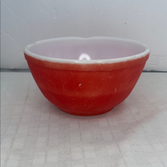 Pyrex | Kitchen | Vintage Pyrex Red And White Bowl | Poshmark